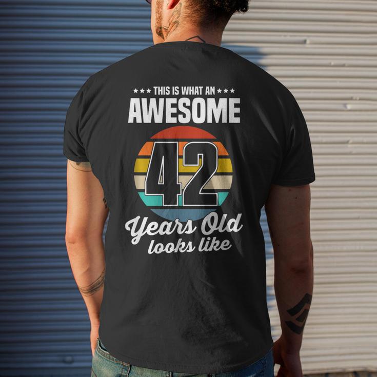 Vintage This Is What An Awesome 42 Years Old Looks Like Men's T-shirt ...