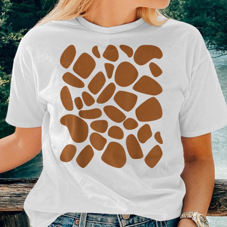 Giraffe Print T Pattern Trick Or Treat Jungle Animals Women T-shirt ...
