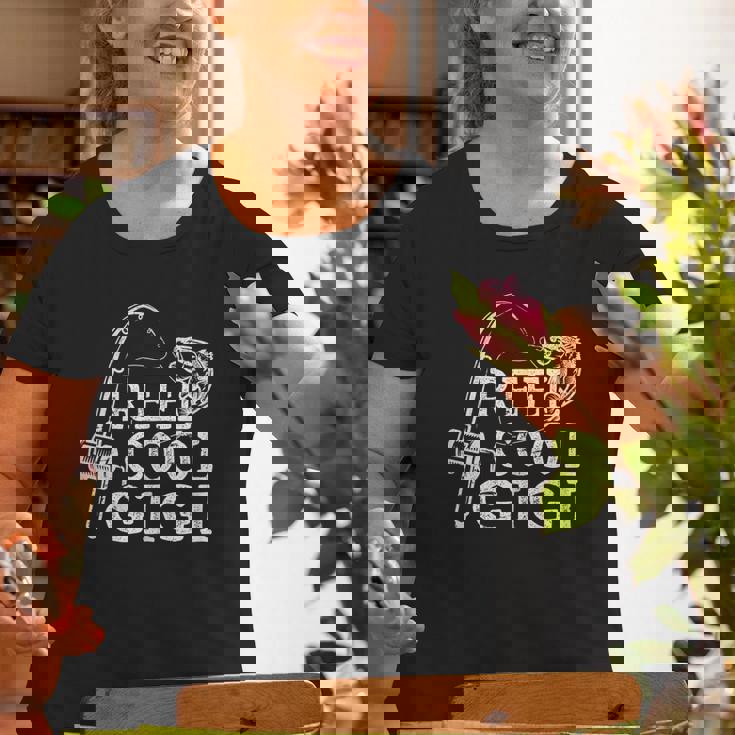 Vintage Reel Cool Gigi Fishing For Mom Or Grandma Old Women T-shirt ...