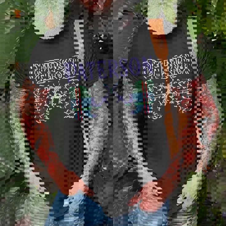 Paterson Scottish Clan Family Kilt Tartan Lion T-shirt - Seseable